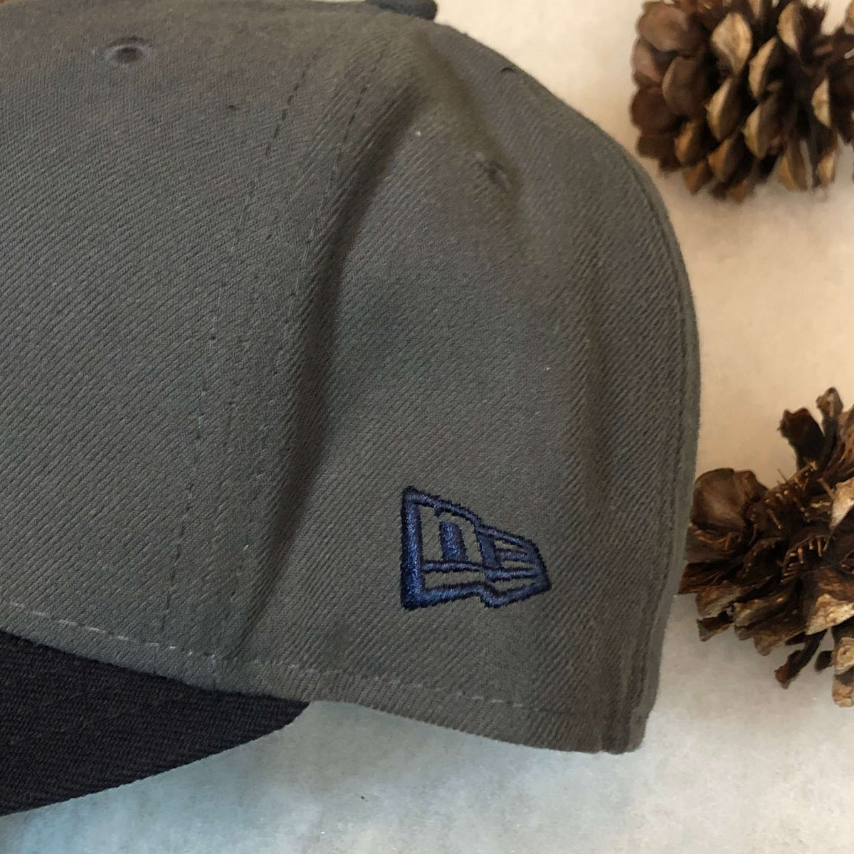 NCAA Duquesne Dukes New Era Wool Fitted Hat 7 1/8 – 🎅 Bad Santa