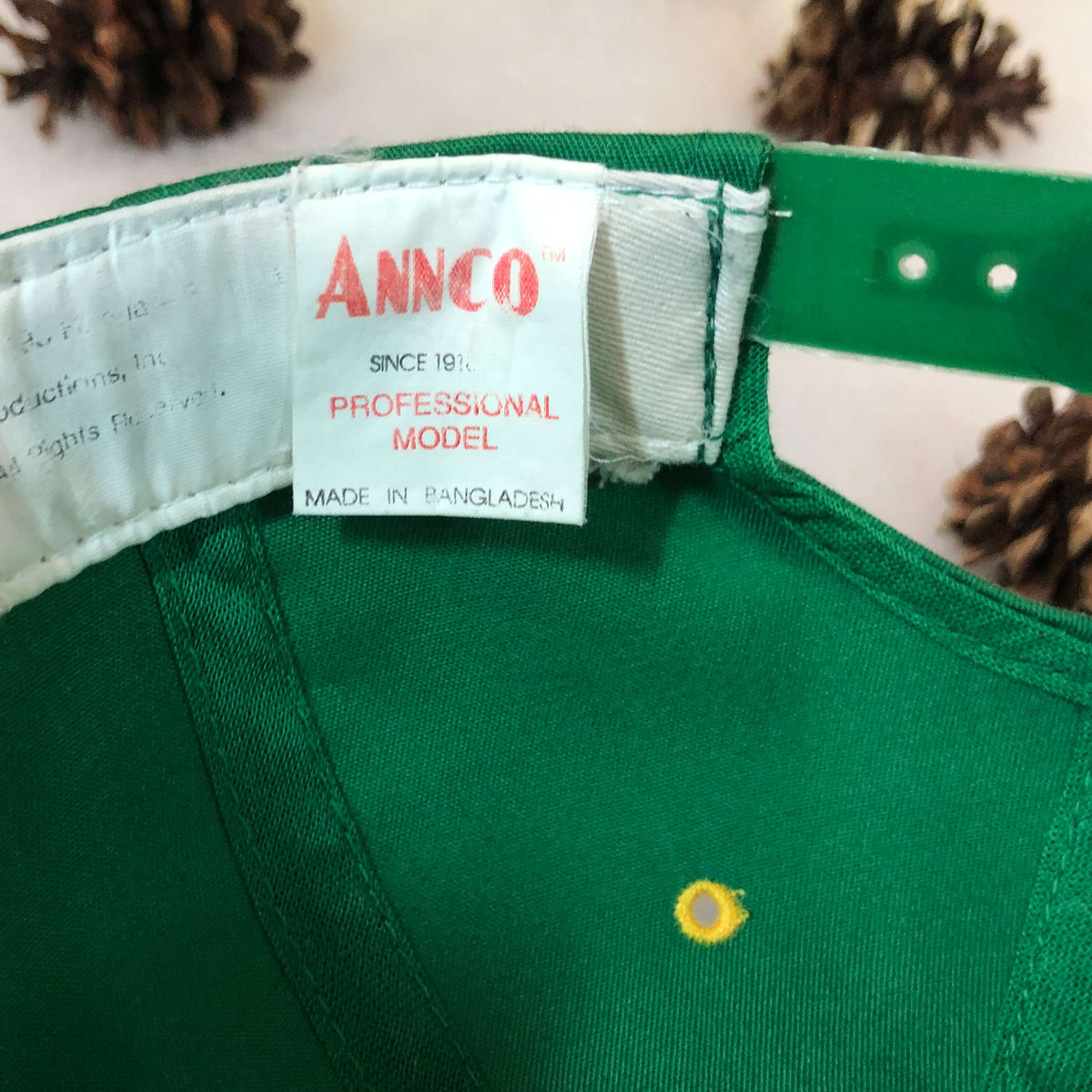 Vintage Yogi Bear Annco Twill Snapback Hat – 🎅 Bad Santa
